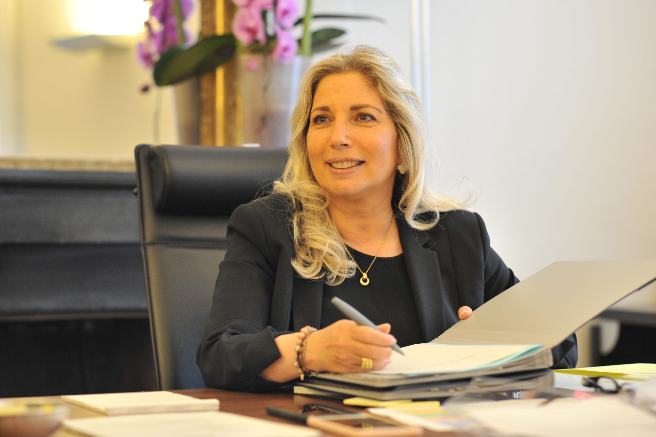 Nathalie Fontanet affirme avoir eu une brève pensée pour les ...